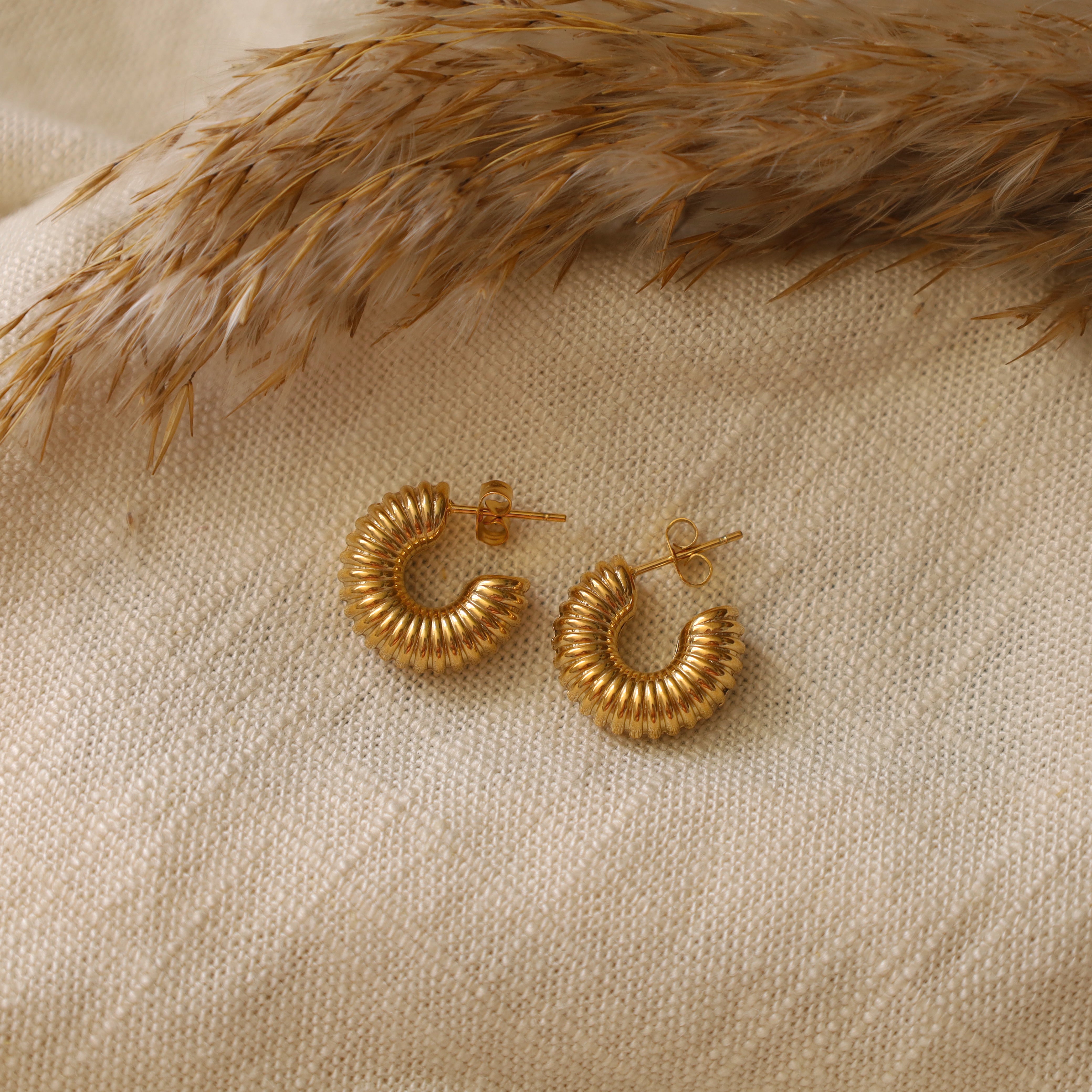 Chunky mini texture hoops 💧 - Kabuki Jewelry